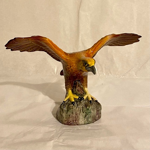 Beswick | Art | Beswick Eagle On A Rock With Open Wings Made In England ...